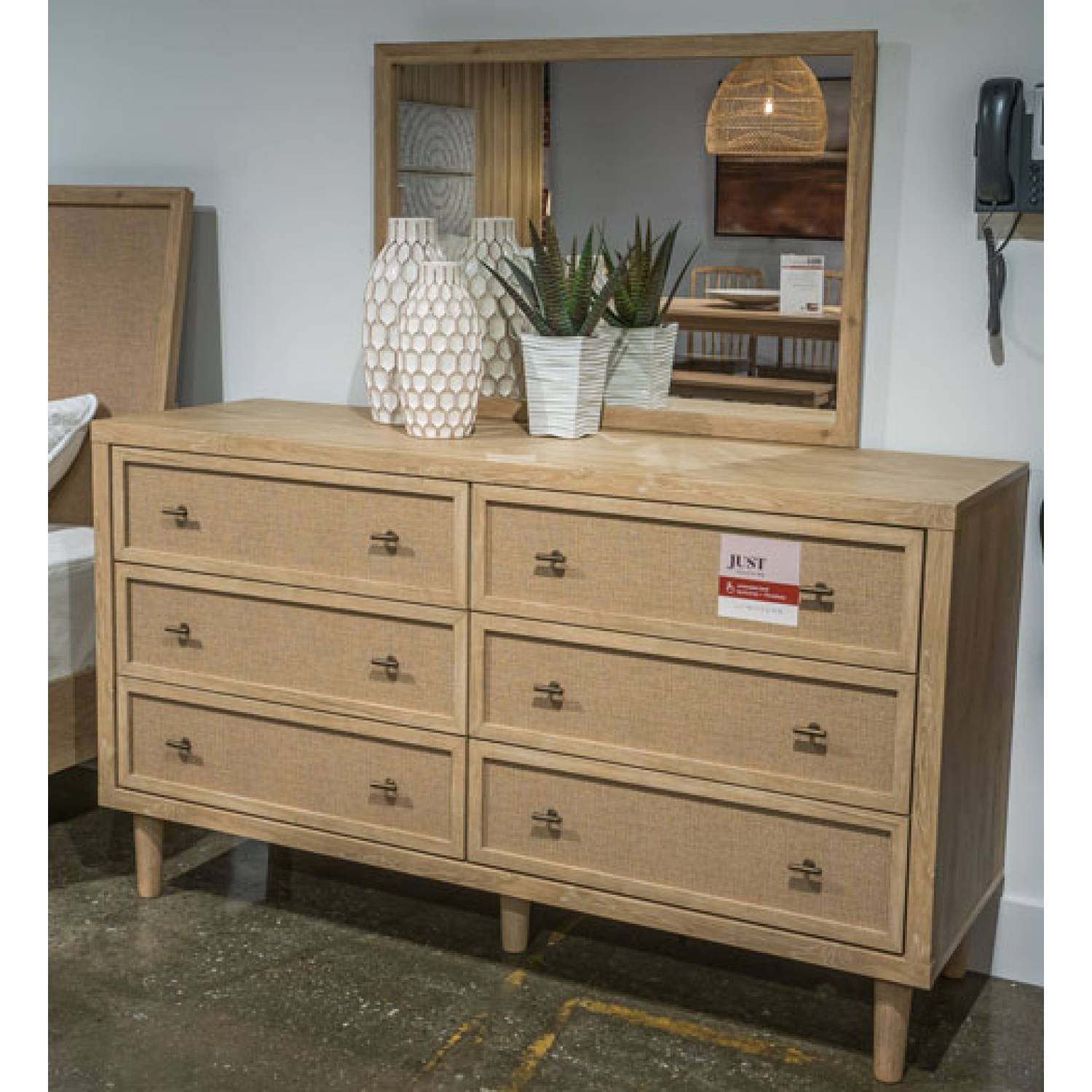 B1199-231 Cielden Dresser